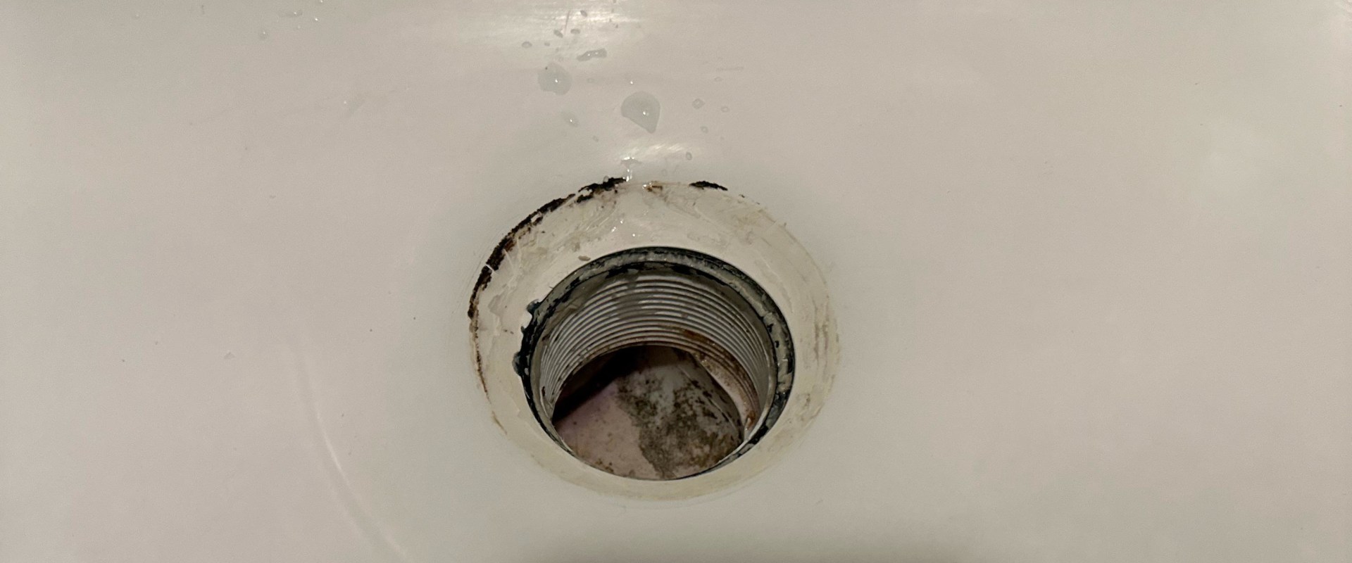 The Ultimate Guide to Duct Sealant and Plumbing Putty